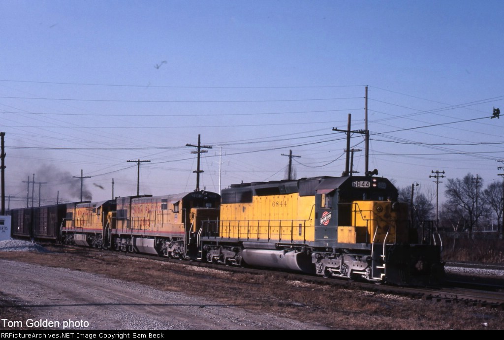 Eastbound on the Harbor